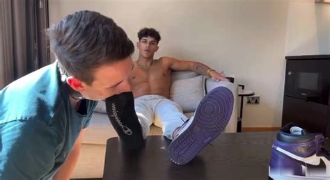Best Feet Make Gay Guy Worship Feet Thisvid Com