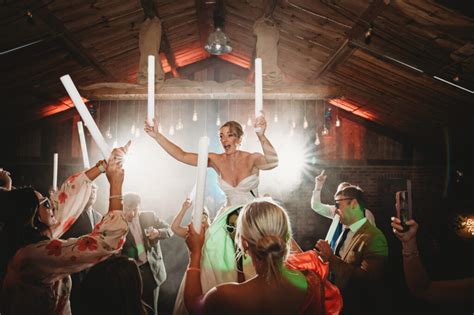How To Plan Your Dream Wedding Advice For Modern Couples Sara Vieno