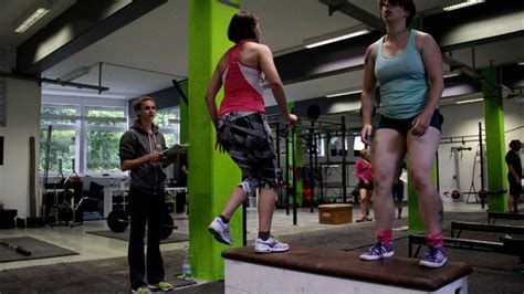 Step Up Exercise Technique Benefits Variations