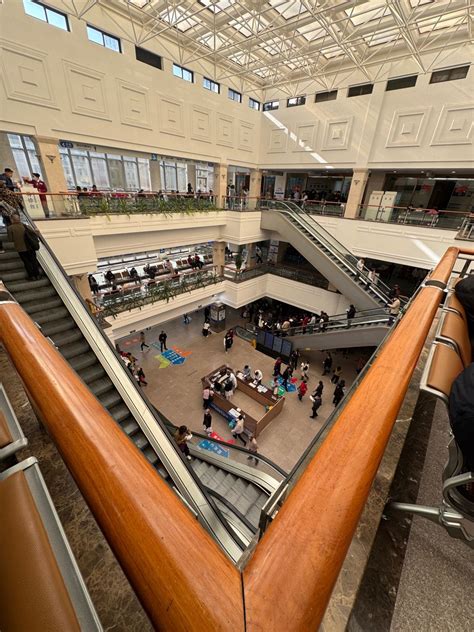 Surprisingly A Shanghai Hospital Is Not Occupied On A Monday Morning