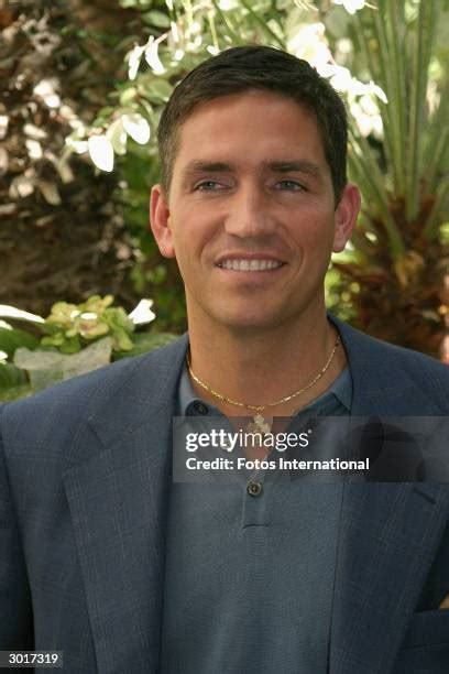 Jim Caviezel Fotos Photos And Premium High Res Pictures Getty Images
