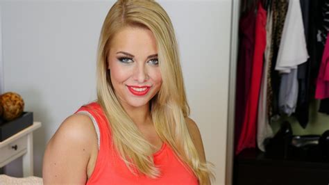Wanna Look Up My Skirt With Nikky Dream Vr Porn Video