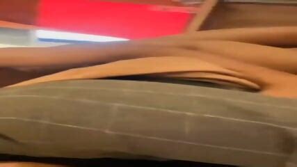 Desahan Tante Hijab Yona