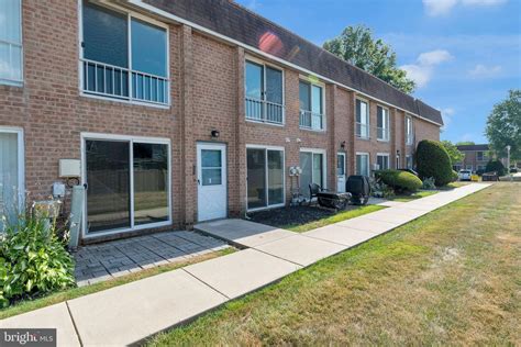 517 Germantown Ct Warminster Pa 18974 See Est Value Schools And More