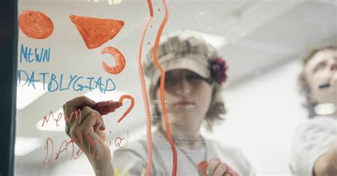 Frân Wen Mewn Datblygiad