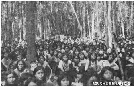 老照片 柬埔寨西哈努克亲王视察解放区 搜狐大视野 搜狐新闻