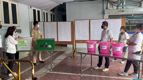 Ilawclub On Twitter 09 00 น หน่วยเลือกตั้งที่ 11 เขต 24 คลองสาน จนท ตัดเชือกนำบัตรออกมาจากหีบ