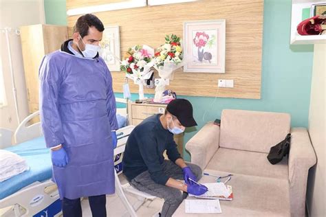 بەوێنە؛ خوێندكارێك لەناو نەخۆشخانەی هیوا تاقیكردنەوەی ئەنجامدا خەڵک میدیا