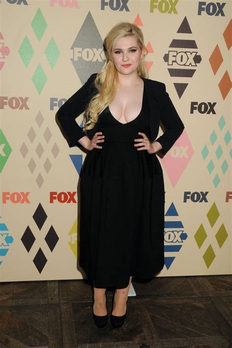 Abigail Breslin Cleavage Photos Pinayflixx Mega Leaks