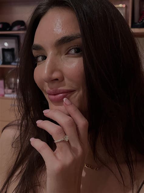 Paris Hilton S Ex Chris Zylka Is Engaged To Hailee Lautenbach