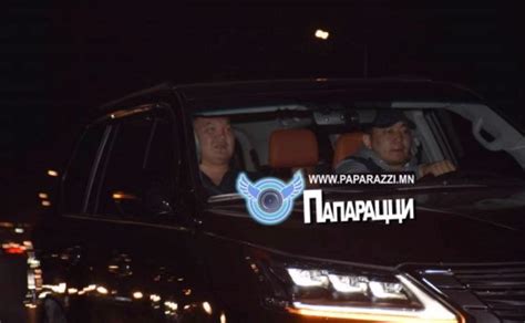 Хакухо аварга аавыгаа эцсийн замд нь үдэхээр эх орондоо ирлээ