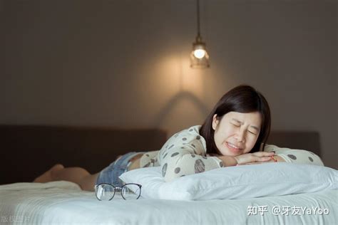 牙友：夜磨牙怎么回事？成人夜磨牙该怎么才能改善？ 知乎