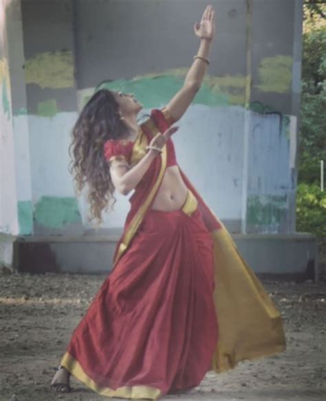 Pin By Не Даша On Индия Indian Aesthetic Indian Photoshoot Traditional Indian Dress