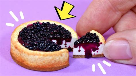 Как слепить ЧЕРНИЧНЫЙ ЧИЗКЕЙК из полимерной глины 😍 Сладости для кукол своими руками Анна