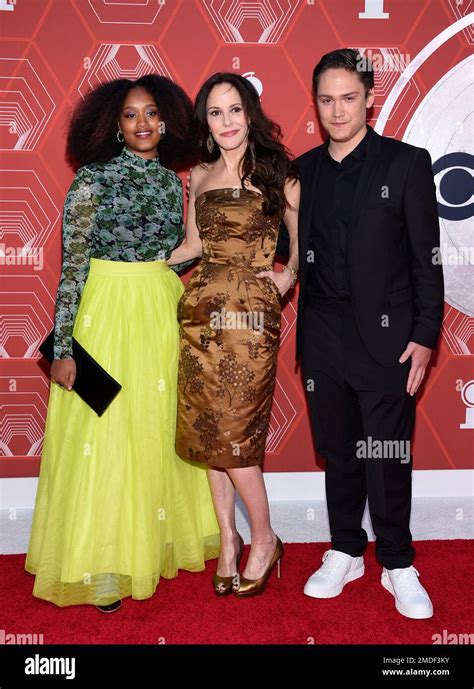 Caroline Aberash Parker From Left Mary Louise Parker And William Atticus Parker Arrive At The