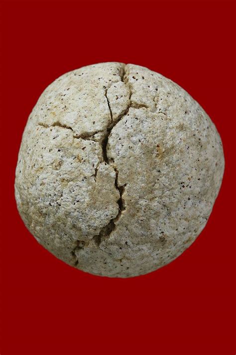 ลูกอมหลวงปู่จันทร์ วัดโฉลกหลํา พระเครื่องรางหลวงปู่พริ้ง วัดบางปะกอก พระผงกระดูกผี วัด