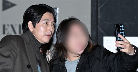 정우성 팬서비스는 확실하게 [포토엔hd]