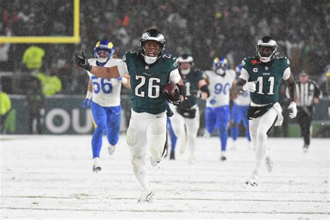 Philadelphia Eagles Selling Pints Of Playoff Snow Yes Really