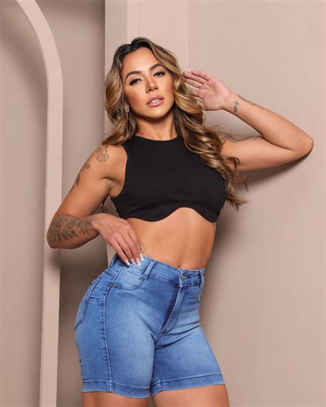 Short Jeans Feminino Meia Coxa Sky Clean No Atacado