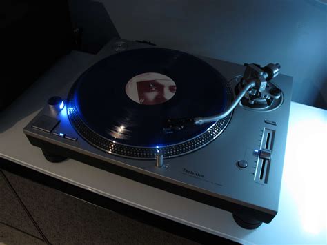 Turntable Cartridge Impressions Technics SL 1200GR Ortofon Cadenza Blue Steve Hoffman Music