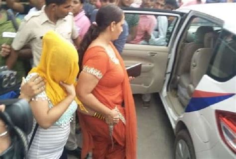 Police Raid In Hotel In Sirsa Girls Working As Sex Workers Amar Ujala Hindi News Live होटल