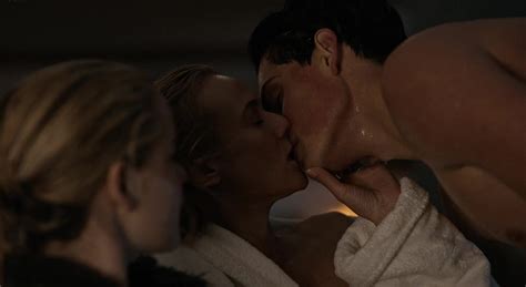 Nude Video Celebs Kiernan Shipka Sexy Diane Kruger Sexy Courtlyn