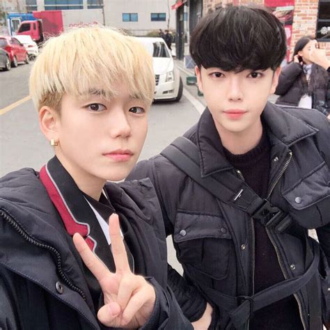 La Imagen Puede Contener 3 Personas