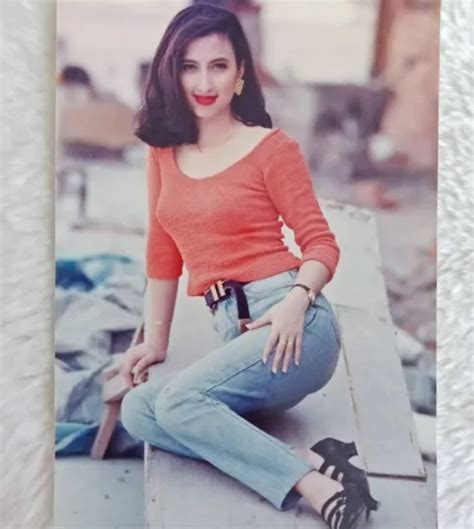 Foto Maria Farida Di Tepi Pantai Dengan Rakan Raih Perhatian Ramai “macam Tak Percaya Dia Dah