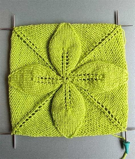 A Unique Knitting Pattern For Leaf Squares