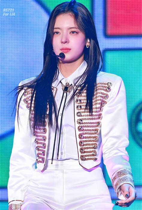 230212 Itzy Lia Kpopping