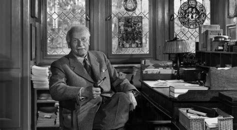 Carl Jung Umbra Lui Jung între Realitate Conștient Inconștient Vise Anima și Animus