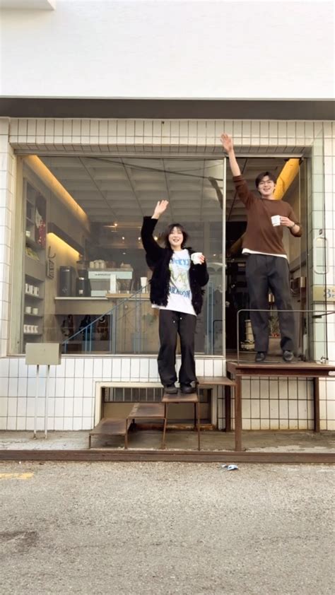 33apartment ☕️ 주말의 33apartment 가 시작됐어요 Weekend Morning Mates 🤍 편하게 들렀다가세요 33apartment