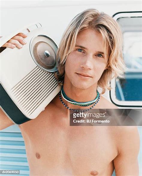 Retro Transistor Radio Photos And Premium High Res Pictures Getty Images