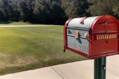 A Mailbox Flag Lifting To Release A Fluttering Wave Of Love Letters Stock Illustration
