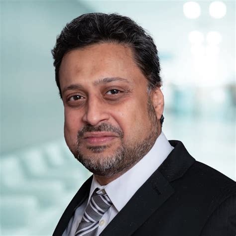 Mujahid Syed Consultant Orthopaedic Surgeon In Stirling
