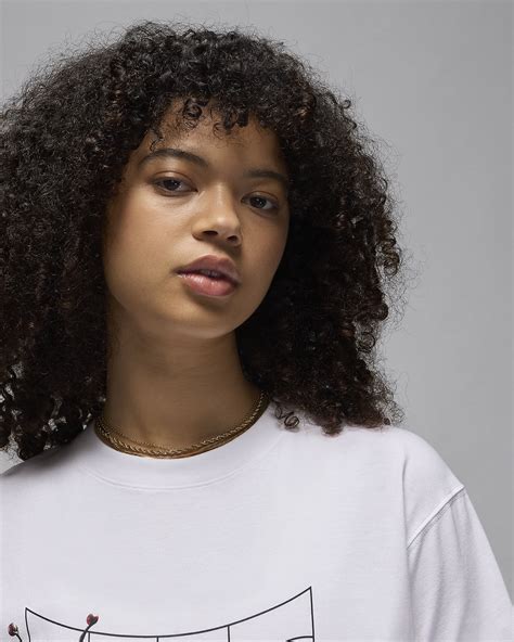 Jordan 女款圖樣女友版 T 恤。nike Tw