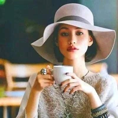 女人 你该有哪种生活的生活姿态 行万里路 从容 内心