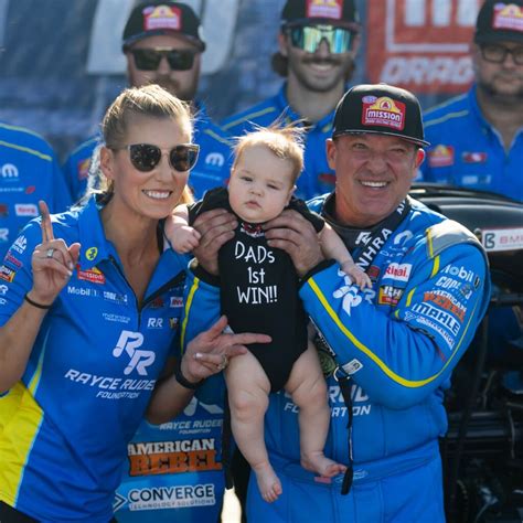 Leah Pruett Celebrates Tony Stewarts First Fathers Day In The Most