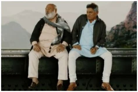 Johnny Lever Saurabh Shukla Recreate Srk And Salman Khans Post Credit Scene From Pathaan