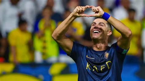 Cristiano Ronaldo Marcó Un Doblete En Arabia Saudita El Nuevo Festejo