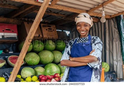 16 African Trader Folded Arms 图片、库存照片、3d 物体和矢量图 Shutterstock