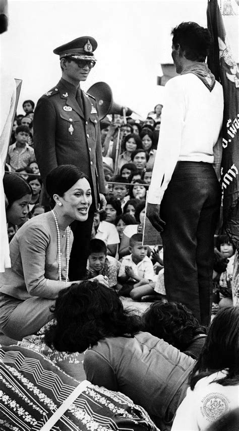 พระบาทสมเด็จพระปรมินทรมหาภูมิพลอดุลยเดชฯ สมเด็จพระนางเจ้าสิริกิติ์ พระบรมราชินีนาถ ราชินี