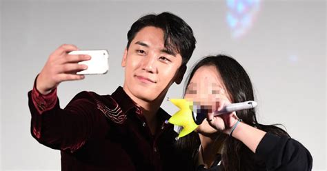 승리 팬과 다정한 셀카 [사진]