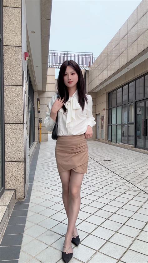 Elia Blaine Eliablaine Urlebird