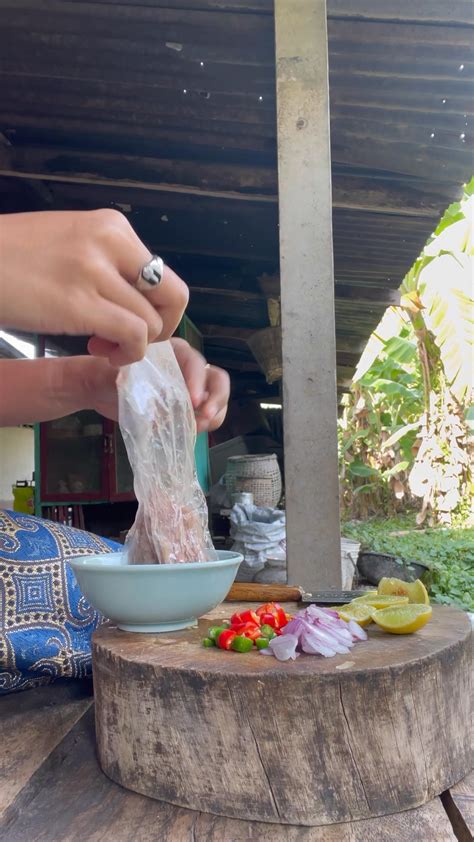 นอนหลับฝันดีนะคะ ช่วงนี้ฝนตกทุกวันเลยรักษาสุขภาพกันด้วยนะคะ By สาวชุมแสง