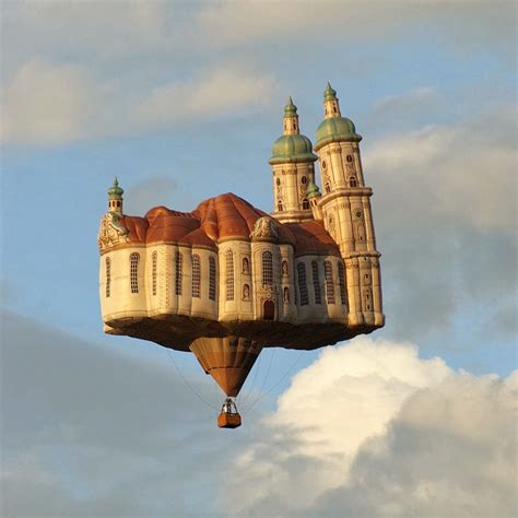 11 Oddly Shaped Hot Air Balloons The Idea King