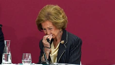 La reina Sofía se ha hinchado a llorar por las zancadillas constantes para acercarse a Leonor y S
