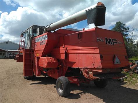 Massey Ferguson 850 Combine