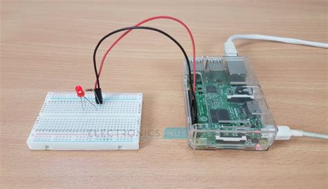 如何使用覆盆子闪烁ledπ和python Electronicshubbob多特蒙德官方下载 Bob官方网站平台