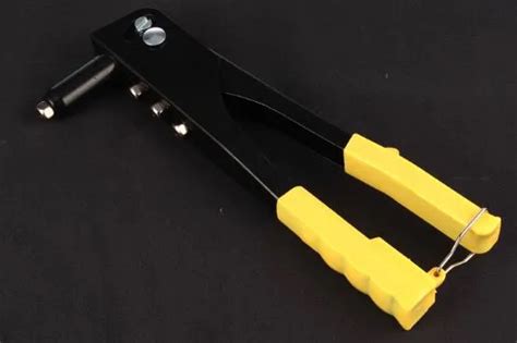 Perforated Hand Riveter Single Core Pulling Rivets Riveter Clamp Bolt Pull Nail Puller Gun Hand
